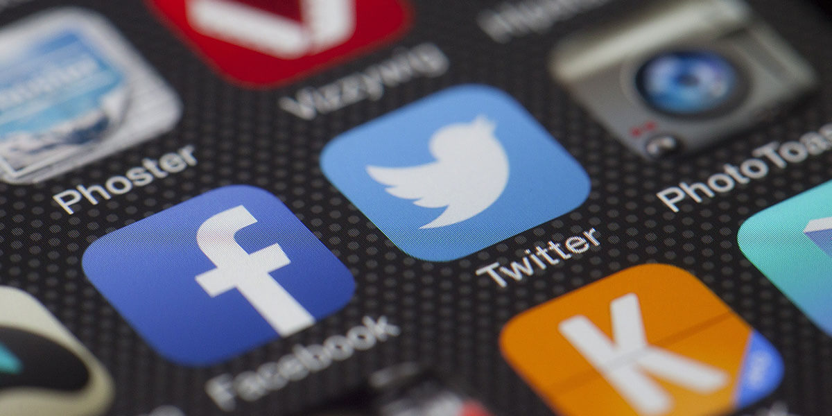 5 Helpful Social Media Etiquettes for Your Business - Complete Connection